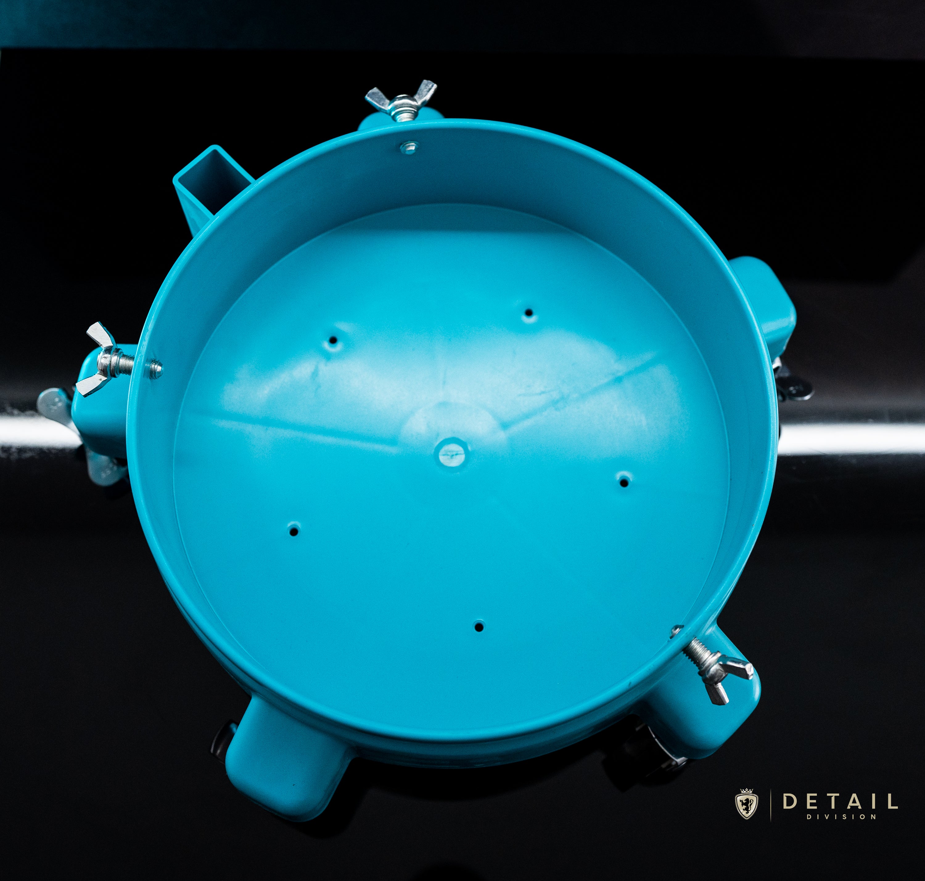 wash bucket - Detail-Division